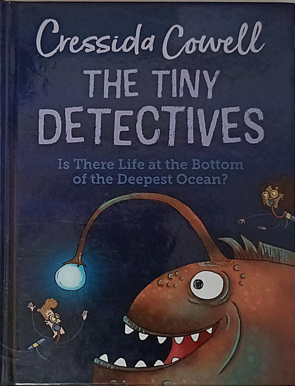 The Tiny Detectives (Mini Book): Is There Life at the Bottom of the De